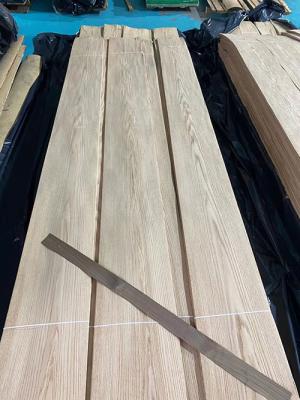 China Crown Cut Red Oak Wood Veneer 0.45mm x 250cm Panel A Grade for Furniture for sale