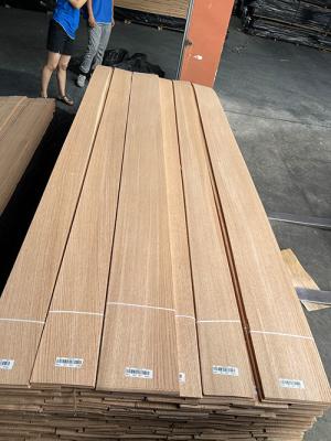 China Quarter Sawn Red Oak Veneer Door Leaf 0.5mm A Grade Natural Wood Veneer for sale