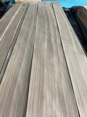 China 0.6mm American Black Walnut Natural Wood Veneer Quarter Cut Straight Grain A Grade for sale