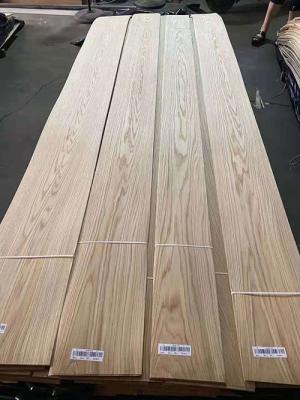 China Natural Crown Cut American White Oak Veneer 0.50mm x 12cm Width for Plywood for sale