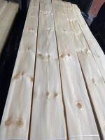 China Natural Wood Veneer Knotty Pine Flat Cut 0.6mm Thickness 250cm Length for Furniture for sale