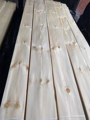 China Natural Wood Veneer Knotty Pine Flat Cut 0.6mm Thickness 250cm Length for Furniture for sale