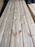 China Knotty Pine Wood Veneer 0.7mm Plain Sliced MDF Panel Grade A for Furniture and Door for sale