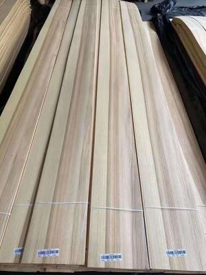 China Quarter Cut Olive Ash Wood Veneer 0.6mm Panel A Grade for Furniture and Cabinetry for sale