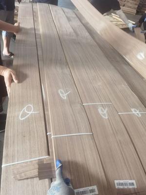 China Panel A/B Grade American Walnut Wood Veneer Quarter Cut 245cm Length 0.42mm for sale