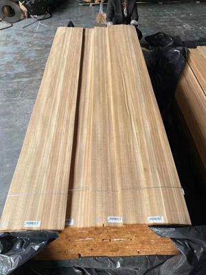 China 0.40mm Quarter Cut Yellow Rosewood Veneer for Furniture and Interior Design for sale