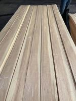 China Engineered Olive Ash Veneer 0.6mm Quarter Cut Furniture Use for sale