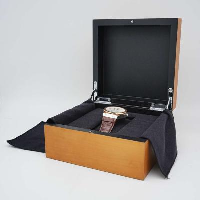 China Eco Friendly Watch Packaging Boxes Water Resistant Wrist Watch Box Recyclable for sale
