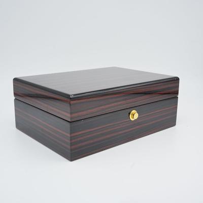 China Machine Made Glossy OEM ODM Watch Boxes Elegant Stylish Presentation Cases Perfect for Retail Display and Gift Packaging for sale