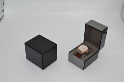 China Lightweight Watch Packaging boxes Offering Limited Waterresistance Perfect for Secure Packaging and Display of Watches for sale