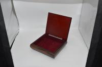 China Eco Friendly Glossy Jewelry Box Recyclable Individual Jewelry Boxes Customized for sale
