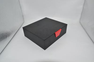 China Customizable Watch Boxes featuring elegant gift packaging solutions designed to combine style and protection for watches for sale