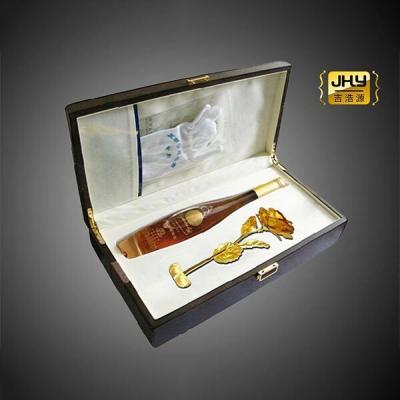 China UV Finish Wine Packaging Box Luxury Magnetic Flap Box Durable for sale