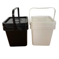 China HDPE 4L 5L 8L 10L Food Container Square Bucket in Yellow for sale
