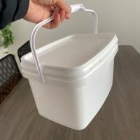 China HDPE 4L 5L 8L 10L Food Container Square Bucket in Yellow for sale