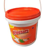 China 1 Gallon Plastic Paint Bucket with Lid Red Color and Heat Transfer Printing for sale