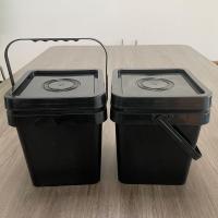 China Packaging Plastic Bucket with 5L Capacity and Lid/Handle Accessories for sale