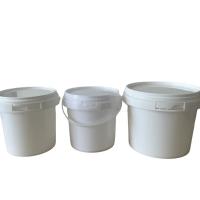 China Easy-Opening Transparent White 1L 2L 5L Food Grade Plastic Buckets with Lid and Handle for sale