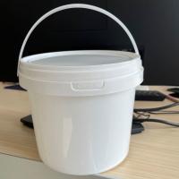 China Polypropylene Material Round or Square 3L 5L Food Container with lid Plastic Bucket for sale