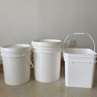 China 10L 15L 18L 20L 25L PP Plastic Bucket with Spout Lid Certified by GAP/ISO/FDA Red Color for sale