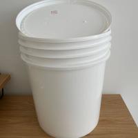 China 1.0 to 2.5 MM Thickness 5 Gallon Pail with Spout Lid and Silk Screen Printing Method for sale
