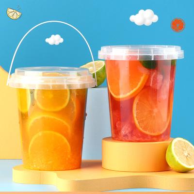 China 8oz 12oz 24oz 32oz Fruit Yogurt Milk Tea Takeout Plastic Drink Bucket with Lid and Modern for sale