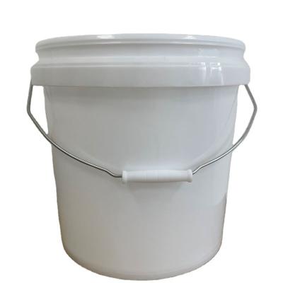 China 1.0 to 2.5 MM Thickness 20 Liter Plastic Bucket for Paint Sturdy Buckets Lid and Handle for sale