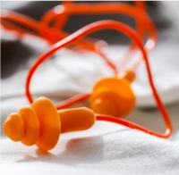 China Safety Silicone Reusable Ear Plugs with Slow Rebounded PU Foam for Noise Reduction and Customized Color for sale