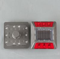 China Waterproof IP>67 Aluminum 6 LED Solar Stud Lamp with 30 Tons Compression Resistance and 800m View Distance for sale