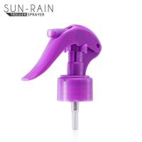China Plastic mini trigger sprayer for cosmetic packaging for daily use products for sale