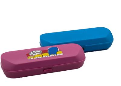 China Custom Logo Plastic Eyewear Box 165x63x63mm PP Sunglasses Case OEM for sale