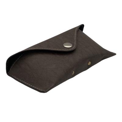 China Extra Large Leather Sunglass Case 171x81x50mm Custom Logo Embossed Eyewear Bag for sale