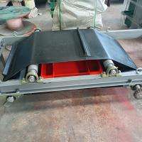 China RCYK Armoured Belt Overband Magnet Separator 70MT 500-1600mm Belt Width for sale