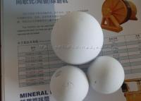 China 3.9 g/cm³ Density 99% Alpha Alumina Grinding Balls for Ball Mills - Multiple Series Available for sale