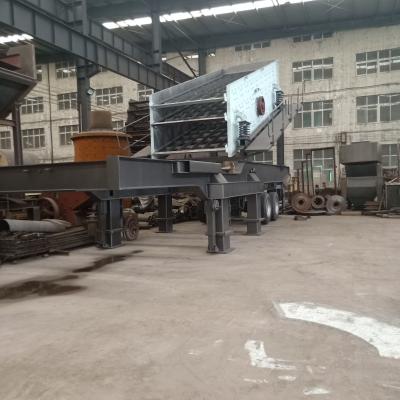 China Crawler Mounted Mobile Vibrating Screen 2500t/H For Stone Sand for sale