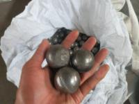 China Heat Treated Round Steel Grinding Ball for Rod Mills 50-150mm Diameter Wear Resistant for sale