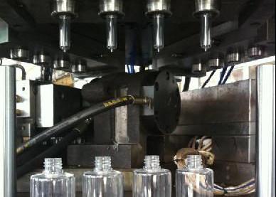 China 3P One Step Injection Blow Molding Machine PETG Plastic Water Bottle Making Machine 5ML for sale