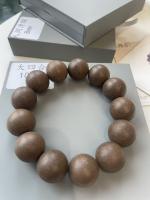 China Honeysuckle Brown Wood Bracelet Osmanthus Fragrance Aromatherapy Bracelet Relieve Fatigue for sale