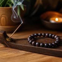 China Handmade Dalbergia Wood Taoist Bracelet with Natural Fragrance and Black-Oil Grain for Meditation for sale