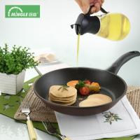 China 550ml Auto Flip Glass Seasoning Bottles For Kitchen Sauce Oil Vinegar for sale