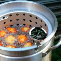 China 100℉ - 500℉ Candy Deep Fry Thermometer Professionally Calibrated With Gleamy Dial Face for sale