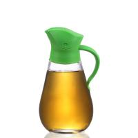 China Gravity Style Poured Lid Glass Seasoning Bottles For Drip Free Dispensing for sale