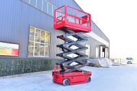 China China Electric Self-Propelled Hydraulic Scissor Lift Mobile Crawler Scaffold Platform for Rough Terrain for sale