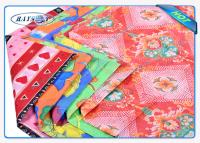 China Fashion Embossed Pattern 3 Colors Printed White PP Spunbond Fabric Roll for sale