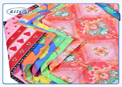 China Fashion Embossed Pattern 3 Colors Printed White PP Spunbond Fabric Roll for sale
