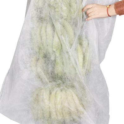 China 17gram Breathable Nonwoven Banana Bags To Prevent Insects From Destroying for sale