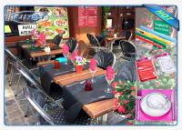 China Beige And Green Vinyl Non Woven Textiles Disposable Table Covers for sale