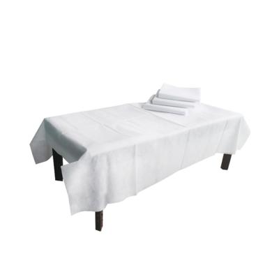 China Mothproof Disposable Bed Pads 126'' Width Nonwoven Sms Pp Bed Cover for sale