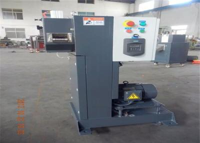 China Plastic Pellet Granules Extruder Machine Parts Cantilever Pelletizer 300-500kg/H for sale