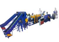 China Floating PP PE Waste Plastic Recycling Extruder Single Screw 500kg/H Capacity for sale
